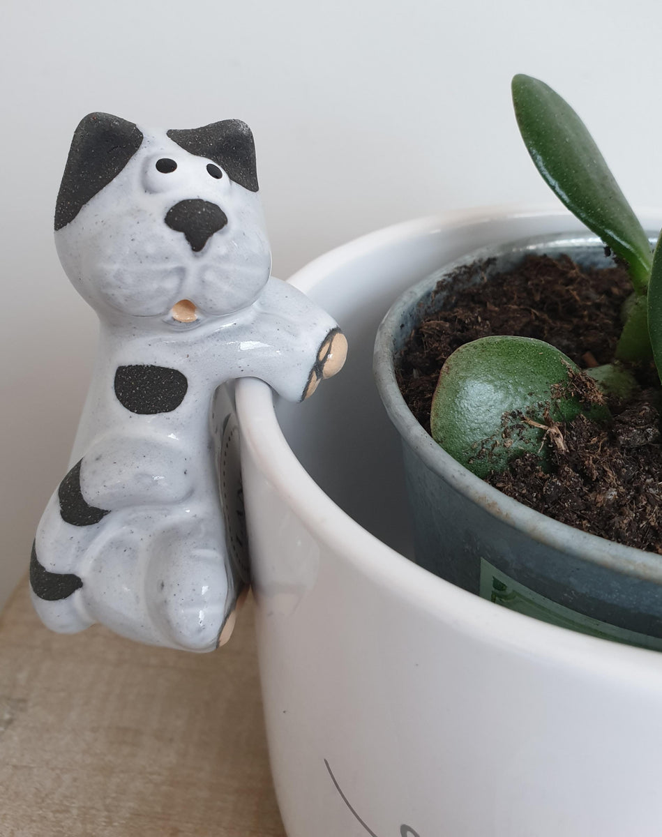 Ceramic Plant pot hugger -cat or dog – EllieGrey
